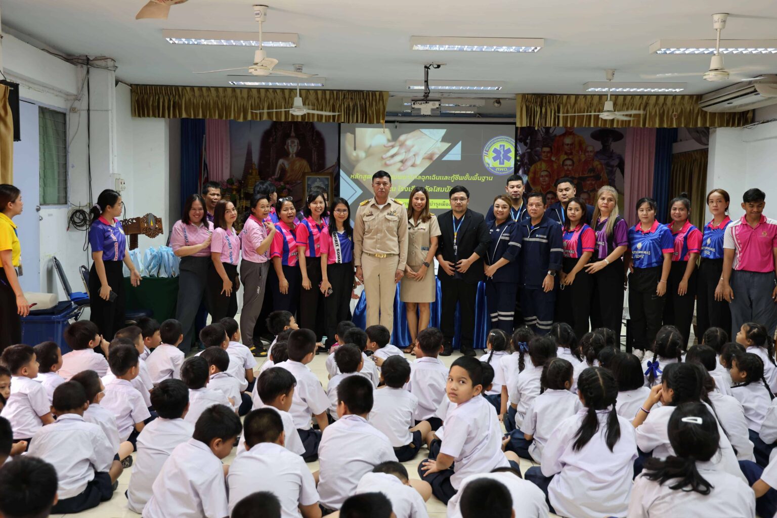 Thonburi Bamrungmuang Hospital Conducts CPR and Basic First Aid Training at Wat Somanas School ...